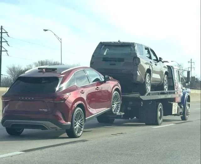 Totaled / crashed 2025 4Runner TRD Pro spotted | 2025 4Runner Forum ...