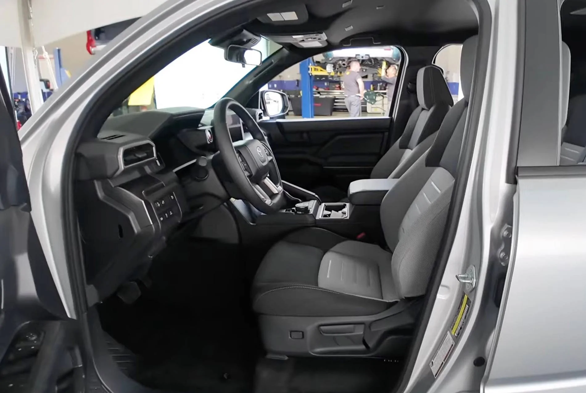 Cutting Edge TRD Off-Road (Non-Premium) 2025 4Runner first look ...