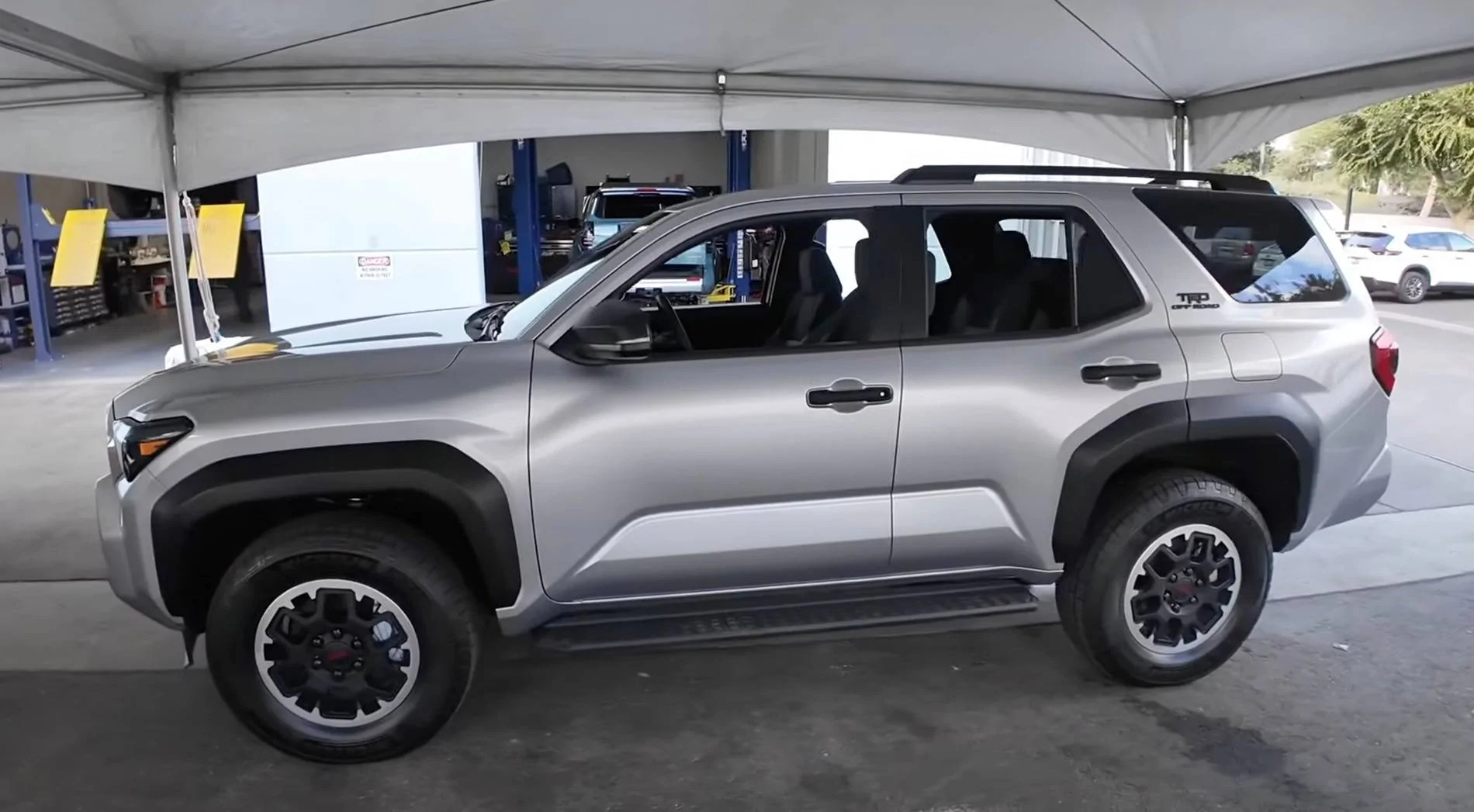 CUTTING EDGE (Silver) Photos 4Runner 6th Gen (2025+) | 2025 4Runner ...