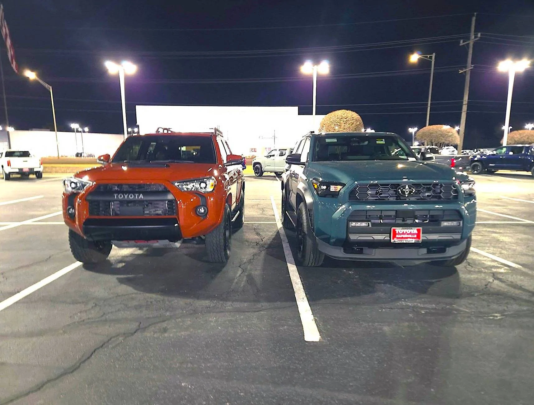 5th vs. 6th gen 4Runner side by side in dealer lot | 2025 4Runner Forum ...