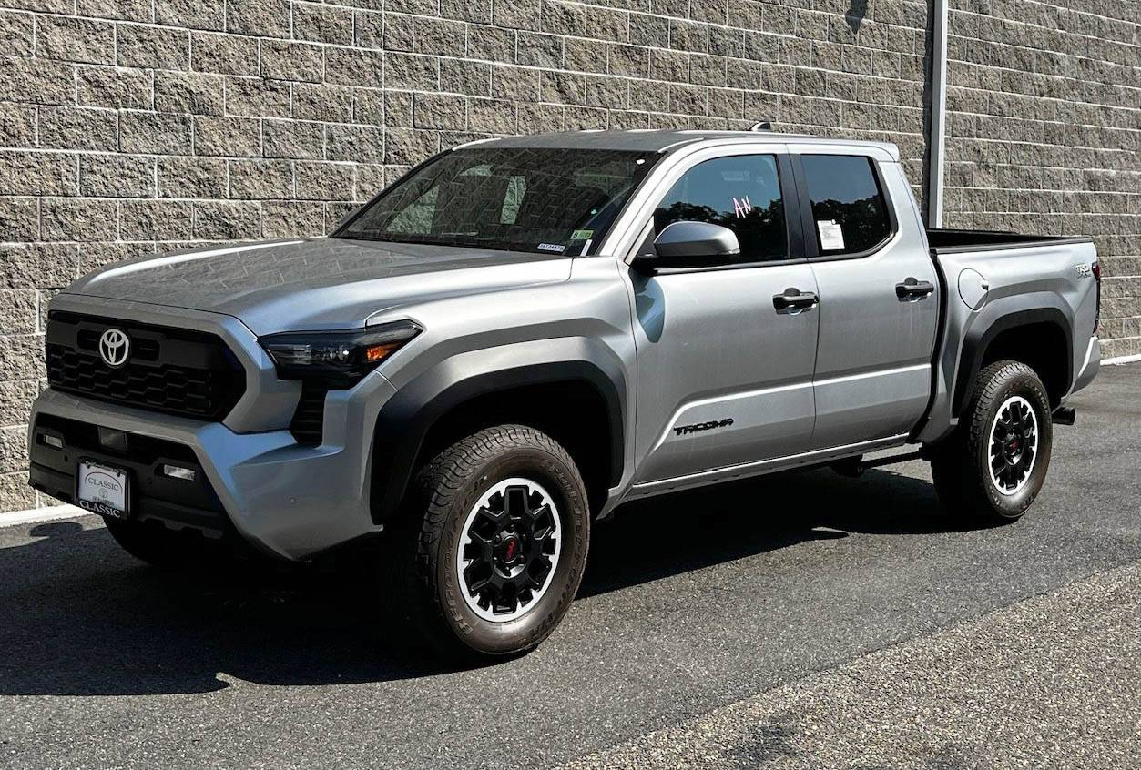 Cutting Edge TRD Off-Road (Non-Premium) 2025 4Runner first look ...