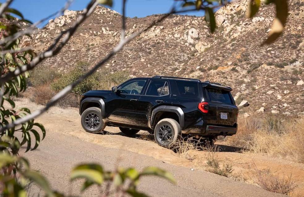 Black Trailhunter 4Runner 2025 6th gen pics | 2025 4Runner Forum (6th ...