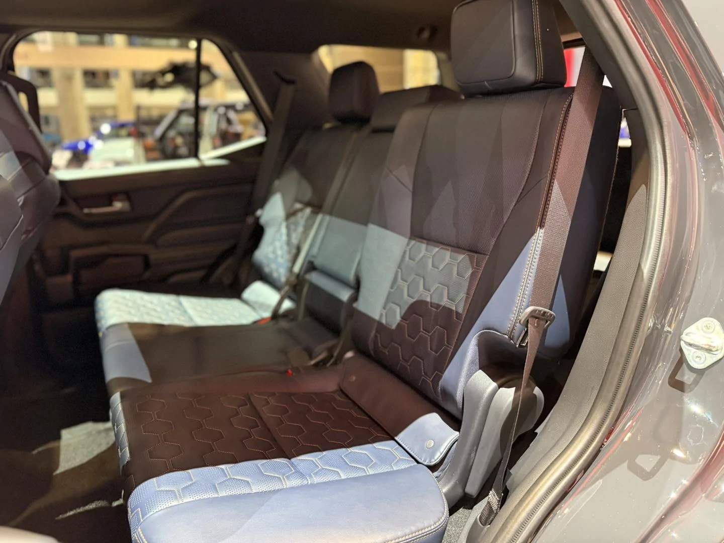 Platinum sighting: Underground / Dark Navy Platinum 2025 4Runner at ...