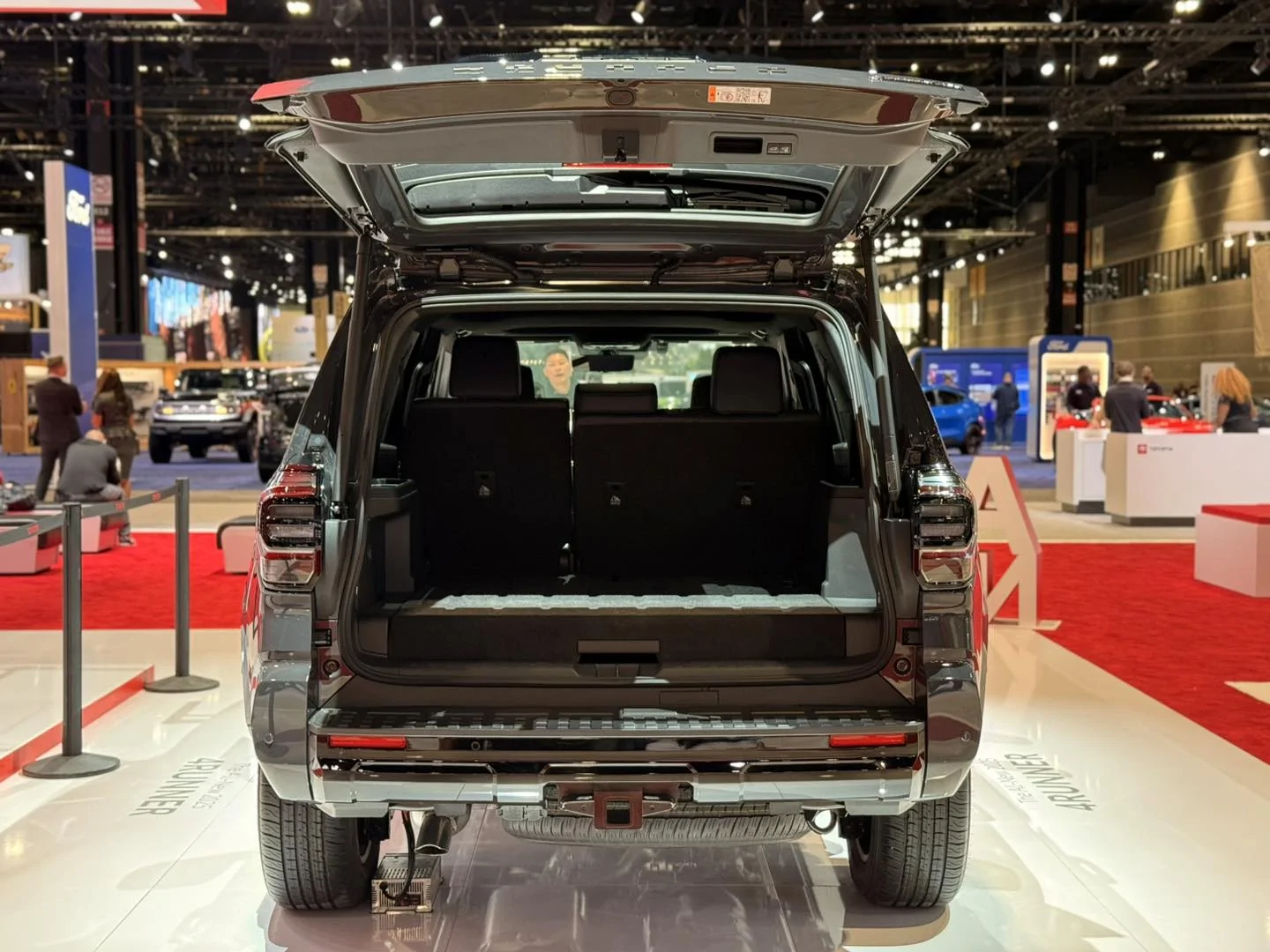 Platinum sighting: Underground / Dark Navy Platinum 2025 4Runner at ...