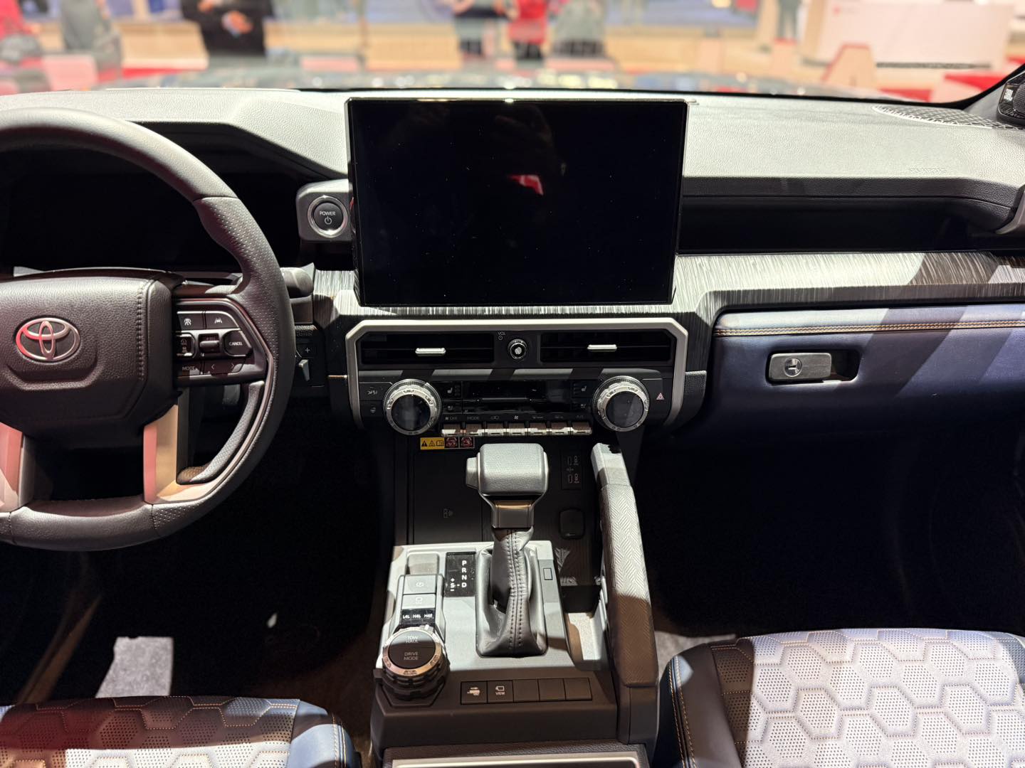 Platinum sighting: Underground / Dark Navy Platinum 2025 4Runner at ...