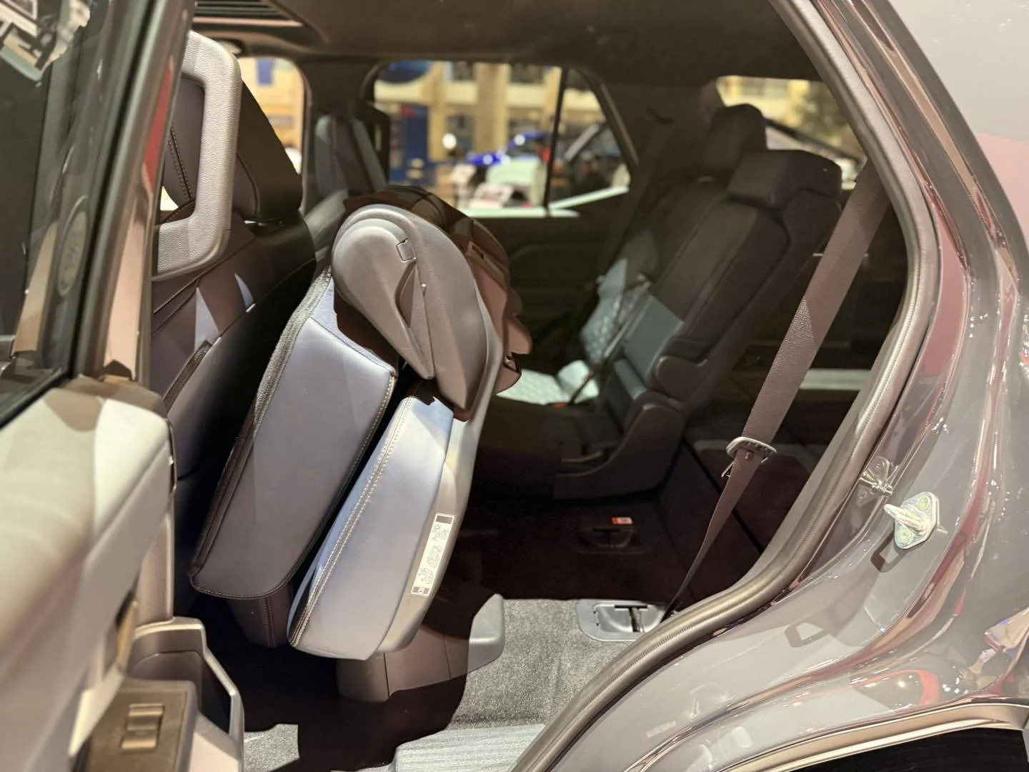 Platinum sighting: Underground / Dark Navy Platinum 2025 4Runner at ...