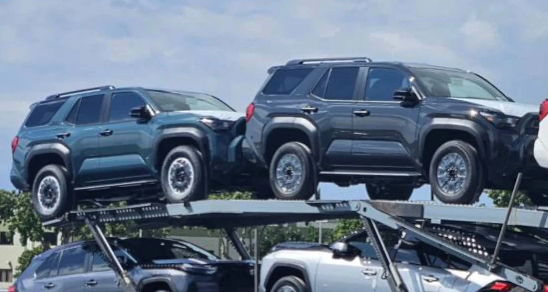 More port arrivals! Everest TRD Off-Road + SR5 in Underground and Ice ...