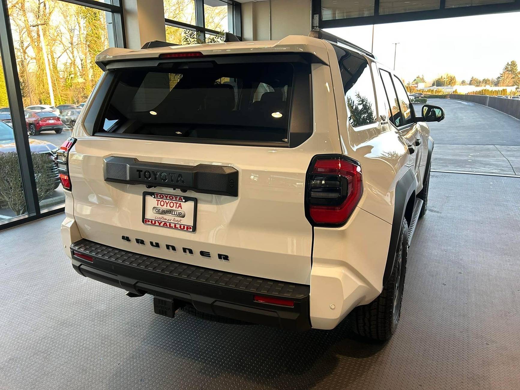 ICE CAP WHITE Photos 4Runner 6th Gen (2025+) | Page 2 | 2025 4Runner ...