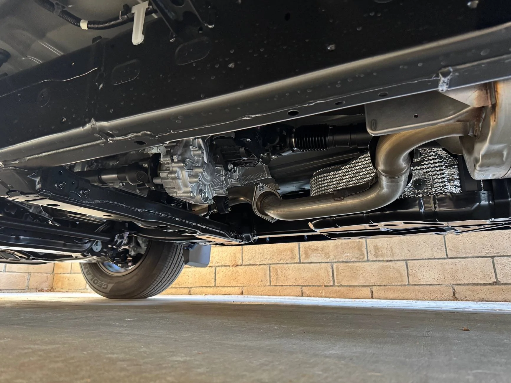 Underbody / Undercarriage SR5 photos with compact spare tire (no full ...