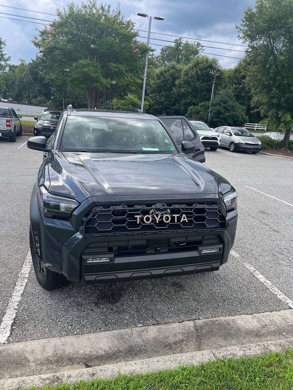 Grille swap to Trailhunter Grille on SR5 - install tips? | 2025 4Runner ...