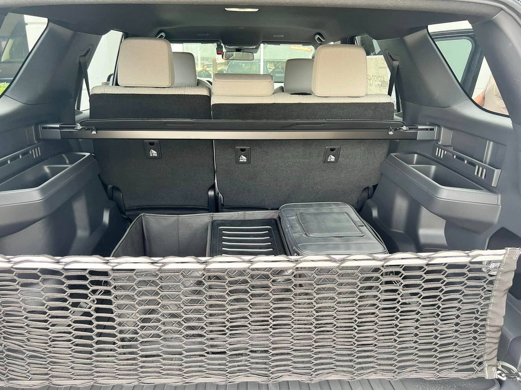 Cargo Net & Cargo Cover (Toyota OEM Factory) installed | 2025 4Runner ...
