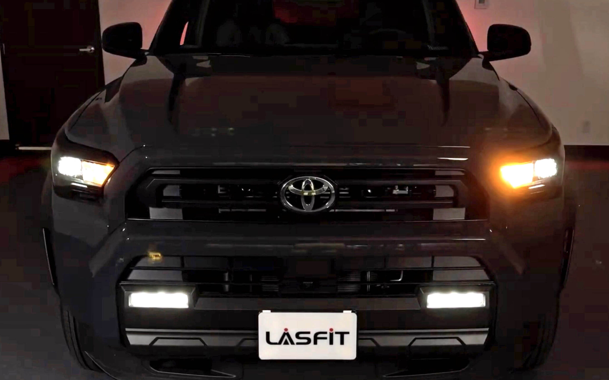 LASFIT Switchback LED Turn Signals vs. Stock Halogen Bulbs Video | 2025 ...