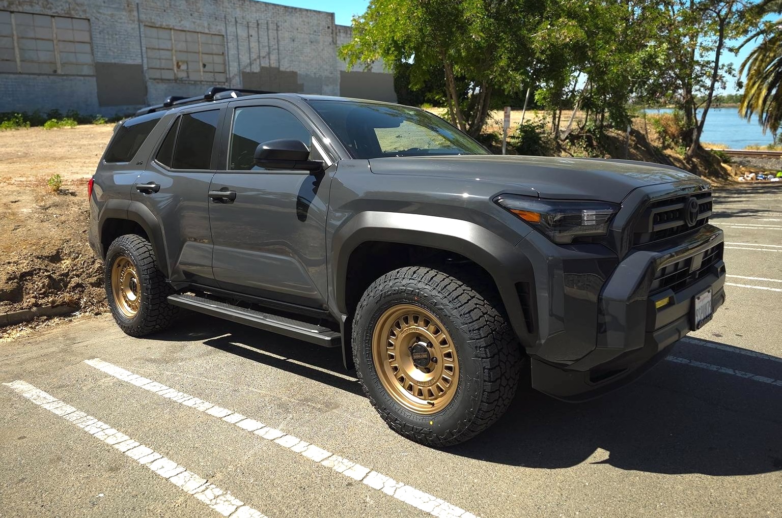 Bronze Method 320 18x9 (6x5.5) +18 offset w/ Falken Wildpeak A/T4W 275 ...