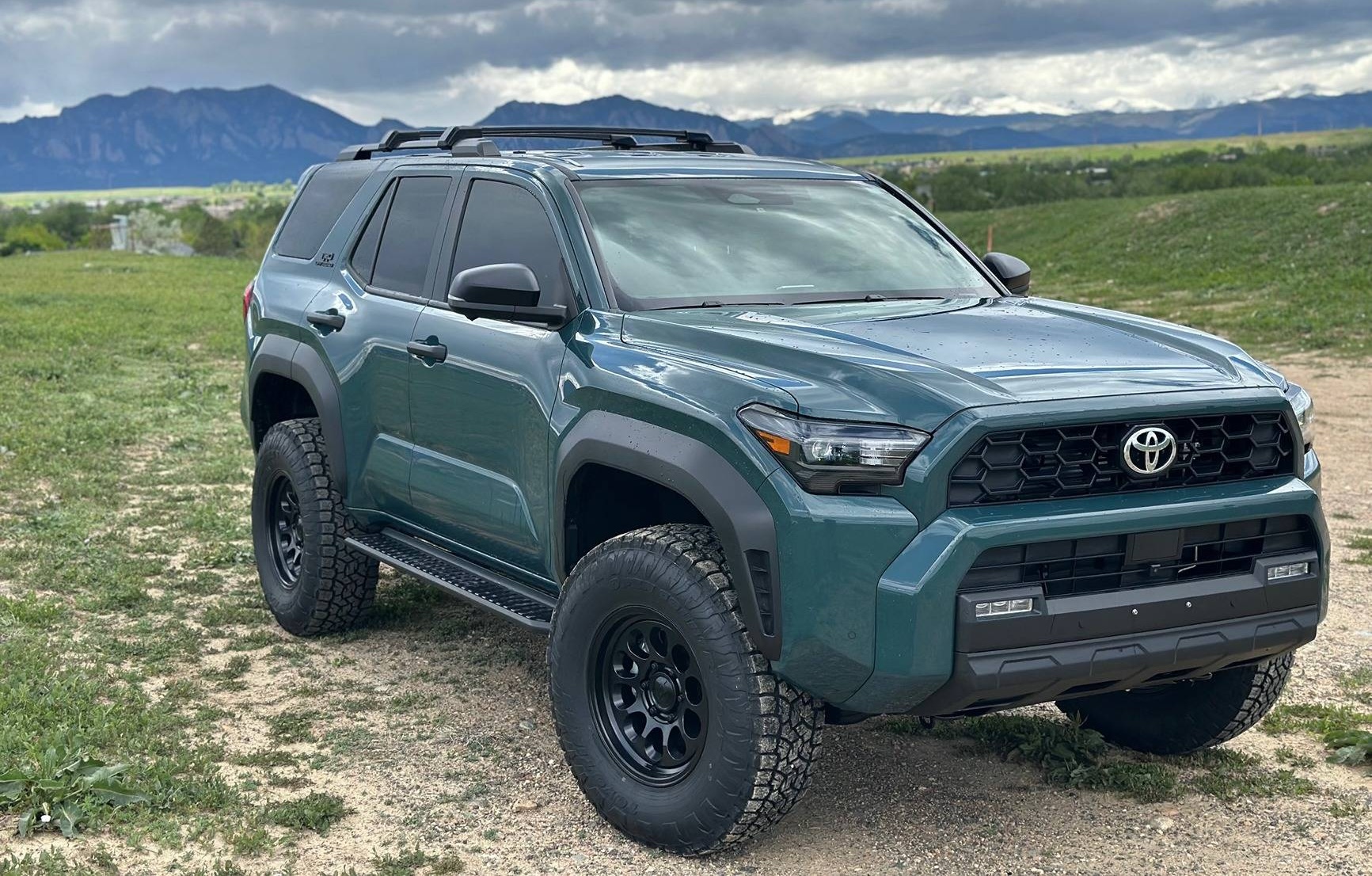 2.5" ReadyLift + 285/75/R17 Toyo Open Country + SCS Blaze 10 +20 Offset ...