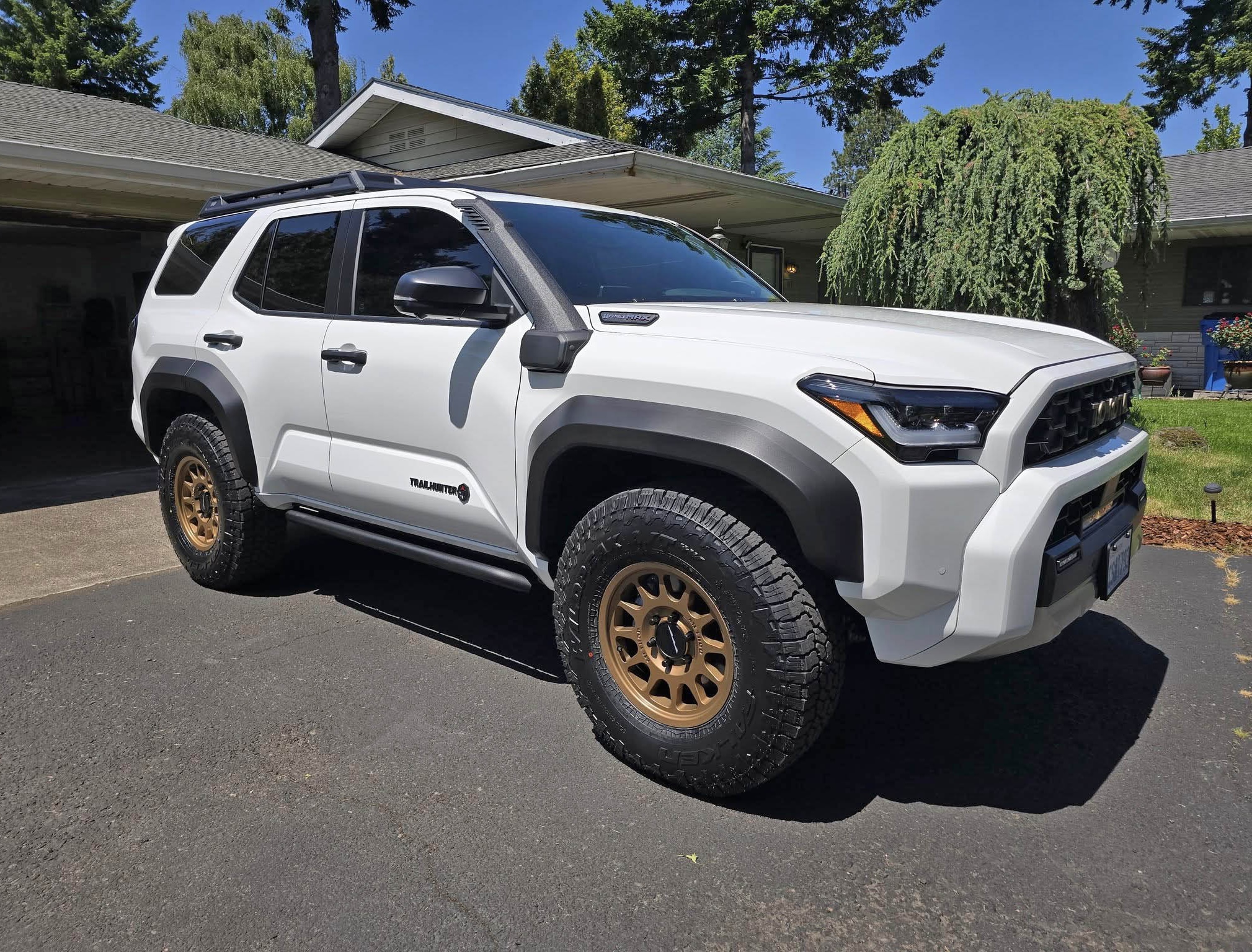 Stock Trailhunter 4Runner on 35's Wildpeak AT4W (on factory OME ...