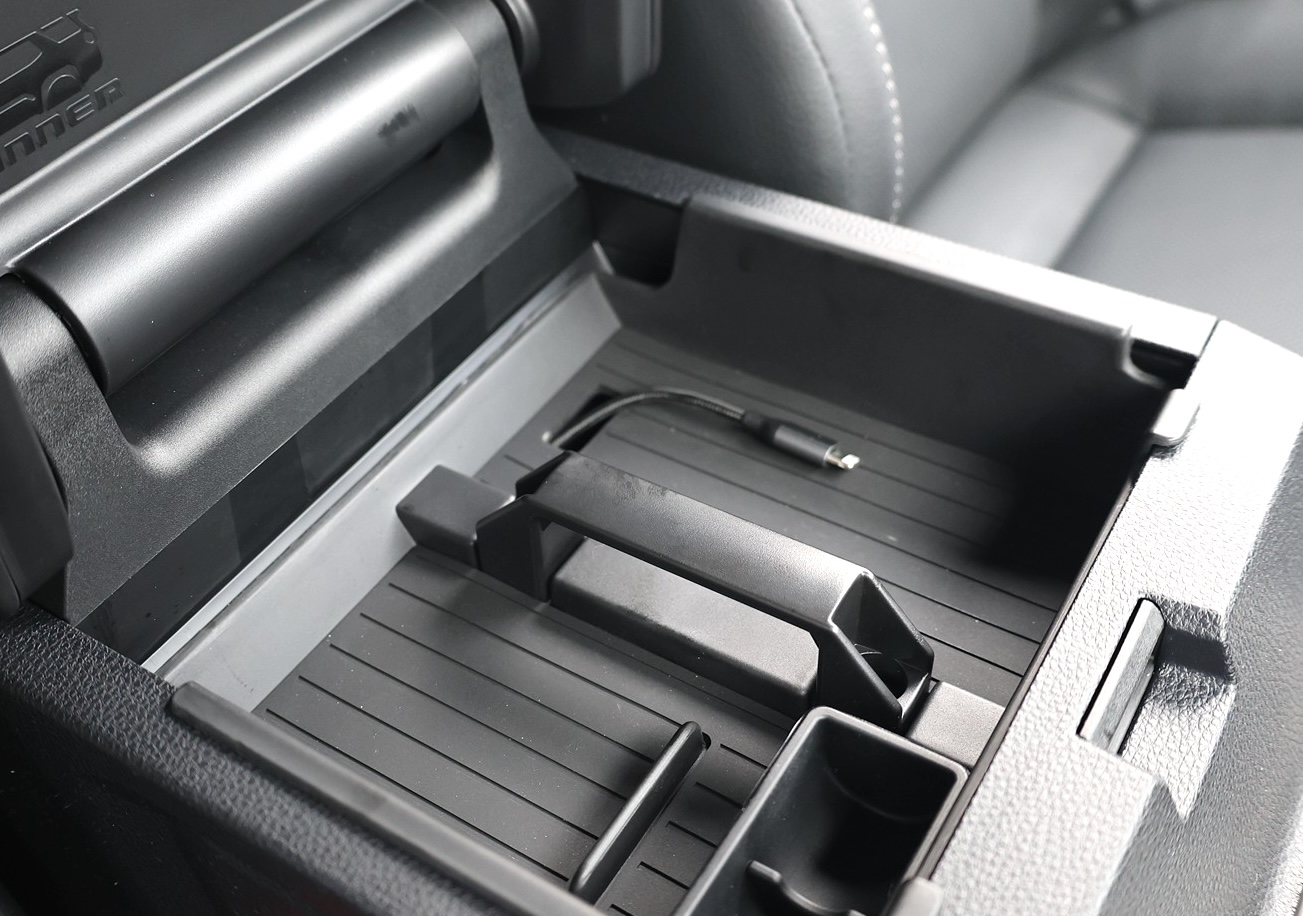 USB-C Adapter Port Installed in Center Console | 2025+ 4Runner Forum ...